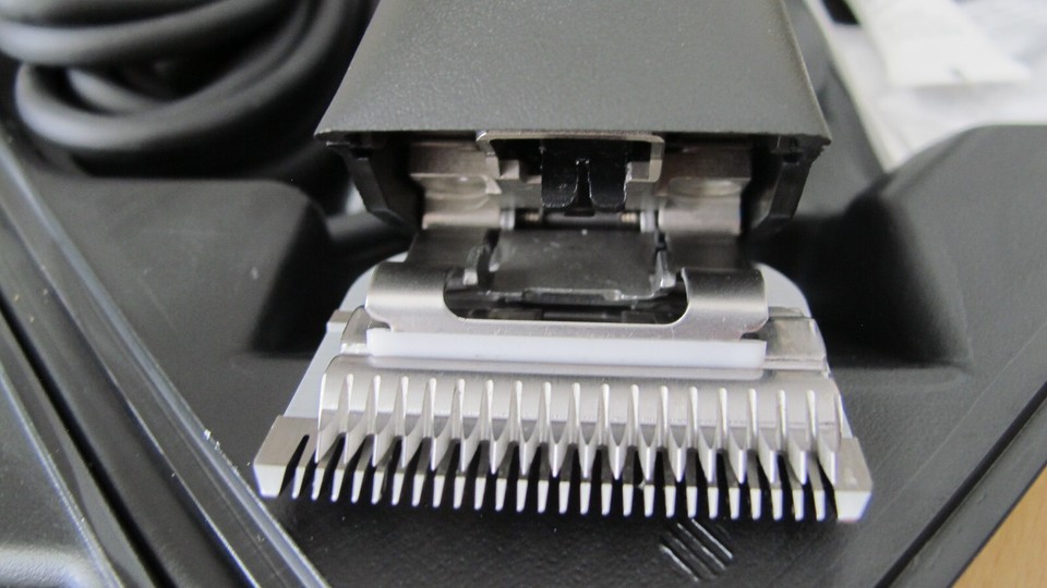 Andis ProClip AGC+ 24660 Professional Pet Clipper Grooming Kit w/Case ...