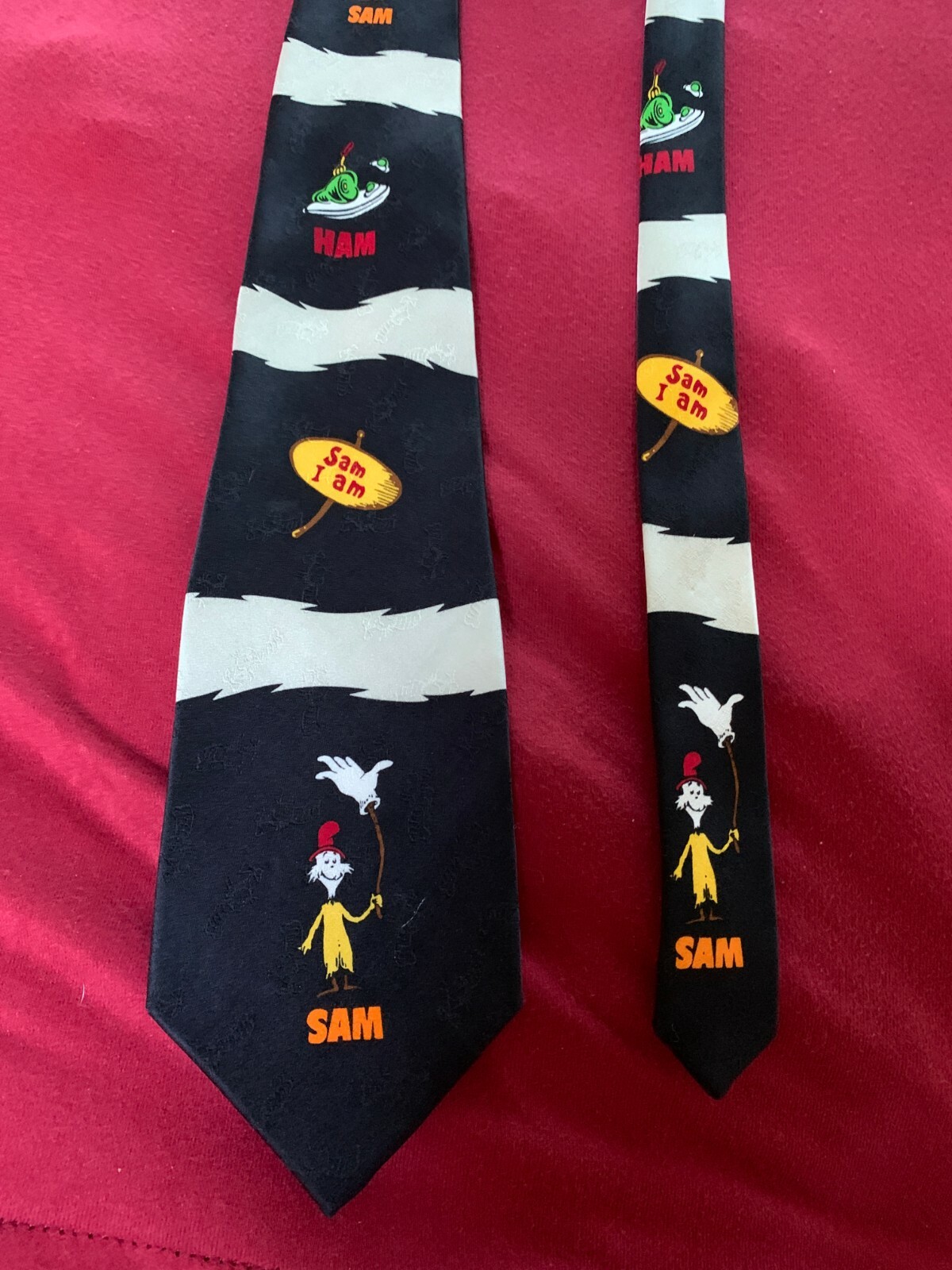 Novelty Neck Tie - Dr. Seuss - Sam I Am - Gem