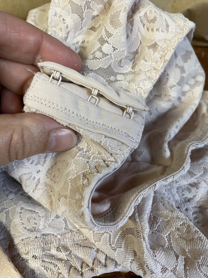 Bali Lace N’Smooth Body Briefer 8L10 Size 40B Bodysuit One Piece Beige ...