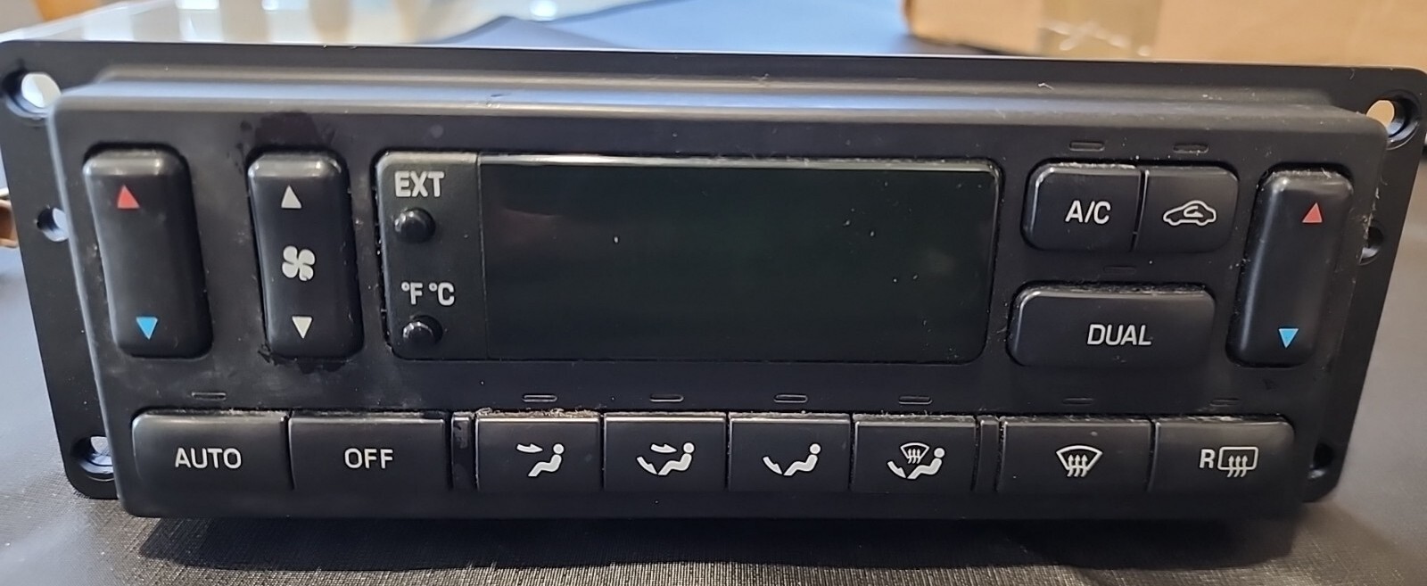 02 03 04 05 Ford Explorer Temperature Climate Control AC Heat Unit ...