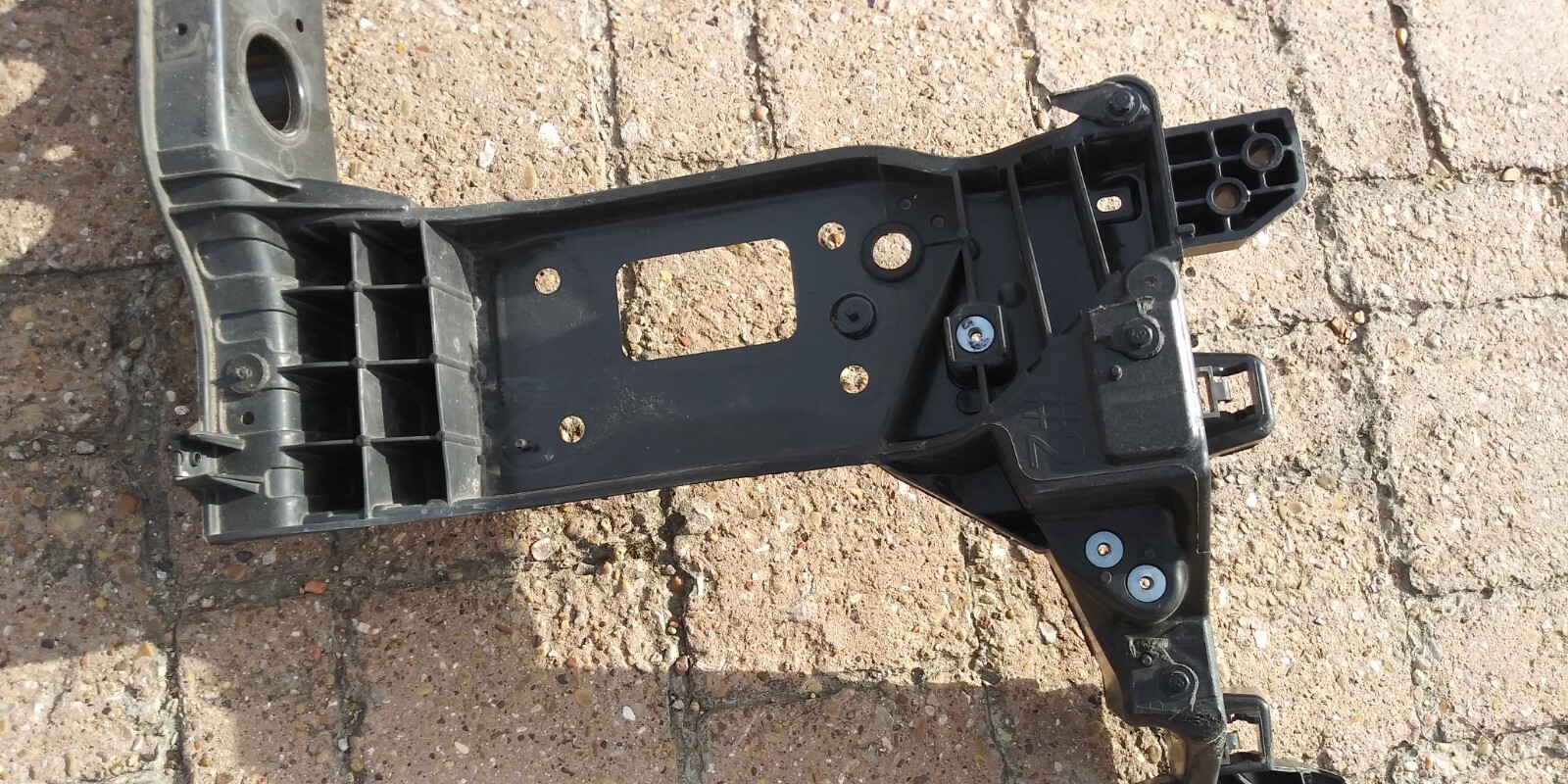 2016-2021 Hyundai Tucson Radiator Support Panel 64101-D3000 OEM | eBay