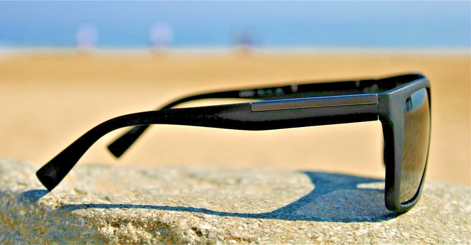 MENS WOMENS UNISEX BLACK SUNGLASSES UV400 MIRROR MODERN STYLE FBI ...