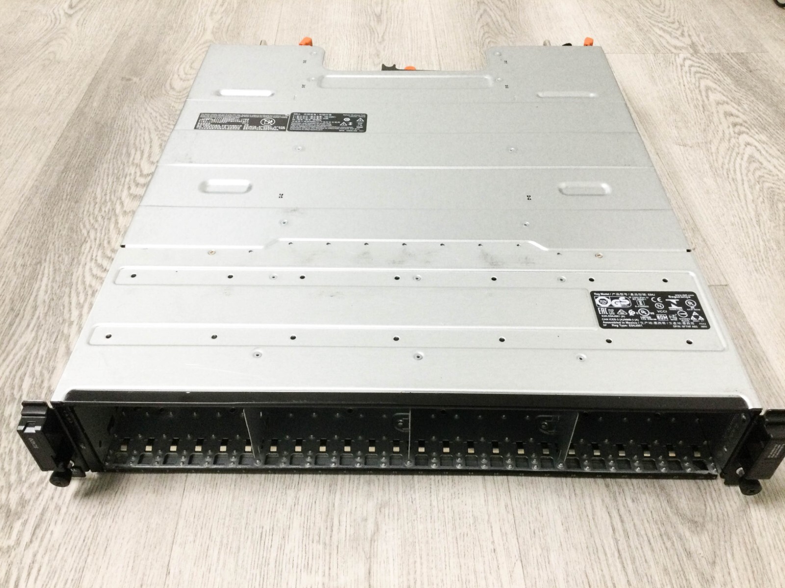 Dell EMC 19" Disk Array Storage Center SC420 DC SAS 12G 24x SFF ...