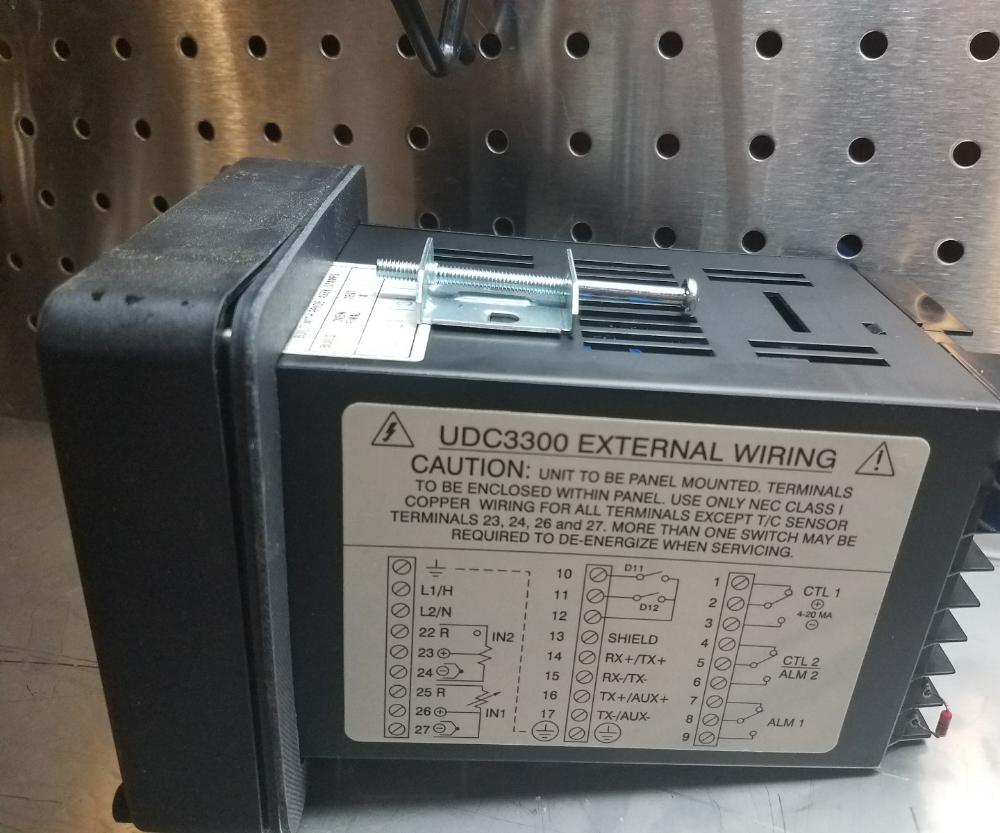 HONEYWELL UDC3300 TEMPERATURE CONTROLLER DC330E-KE-200-20-0A0000-00-0 ...