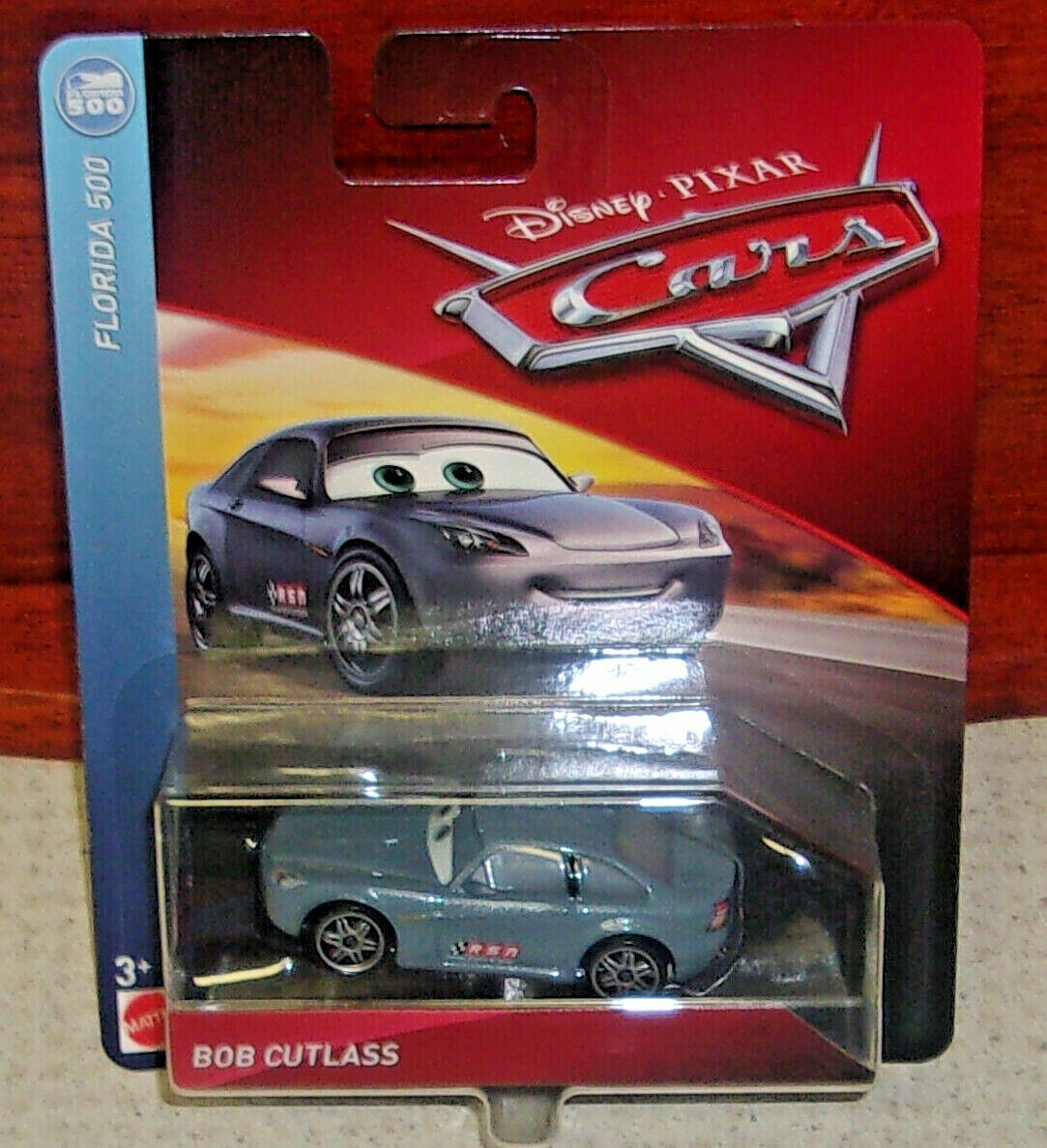 Disney Pixar Cars Lightning McQueen & Bob Cutlass Diecast Lot of 2 ...