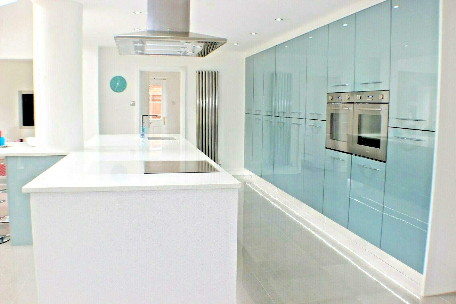 4x 2.8m long METALLIC GLOSS BLUE CORNICE / LIGHTING PELMET matches ...