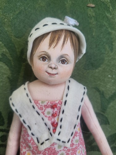 Artist Susan Fosnot 7 1/2" Tiny Dressed Cloth Girl Doll Signed | eBay