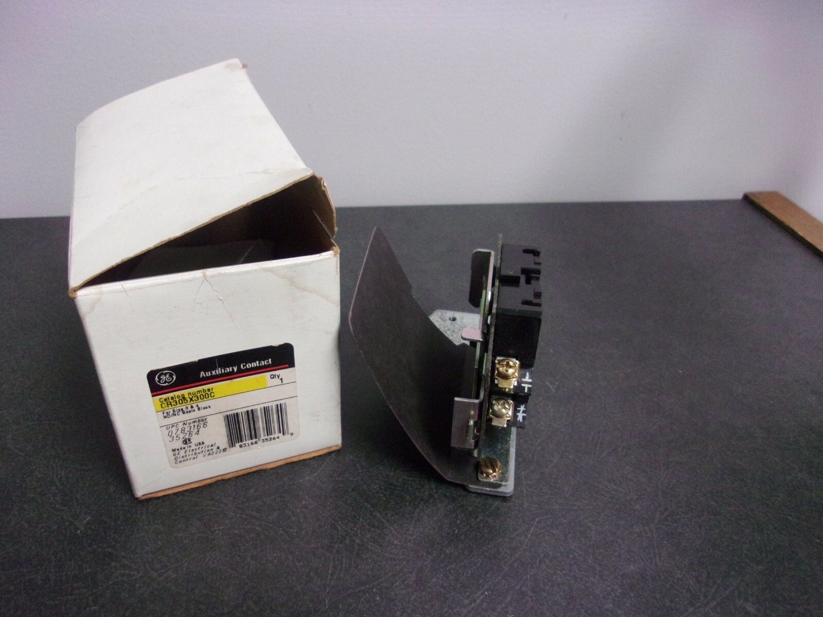 General Electric GE CR305X300C Size 3 and 4 Auxiliary Contact Kit for ...