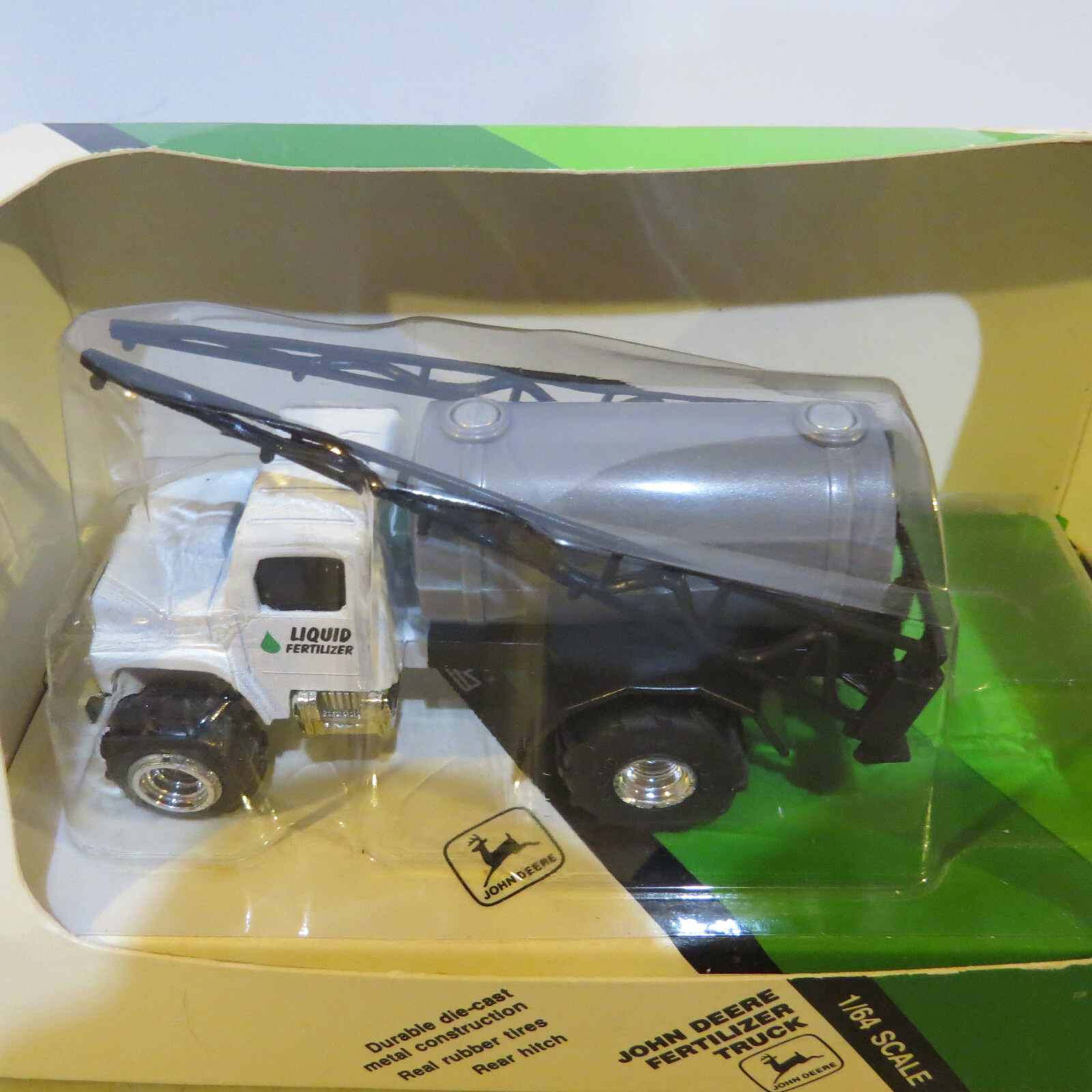Ertl John Deere Fertilizer Truck 1/64 JD-5544-10EO-B | eBay