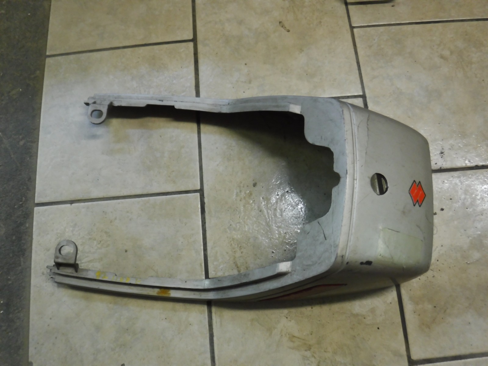 82 Suzuki GS1100E Rear Fender Fairing Cowl 45511-49500 TF309 | eBay