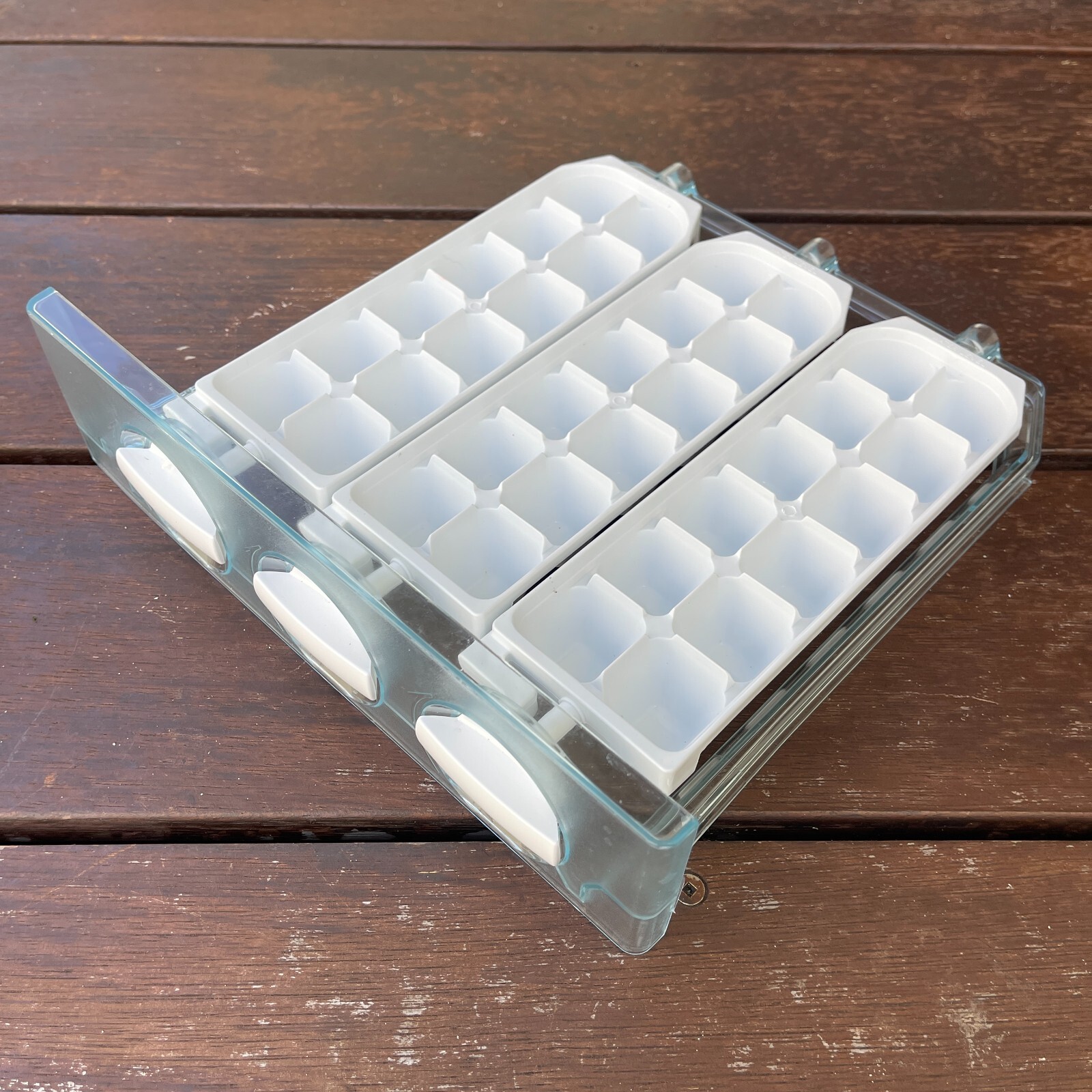 1461080 Westinghouse fridge freezer triple ice cube maker tray WSE6100 ...