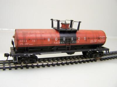 Lima weathered bogie tank car Hooker OO gauge 1A19 | eBay Australia