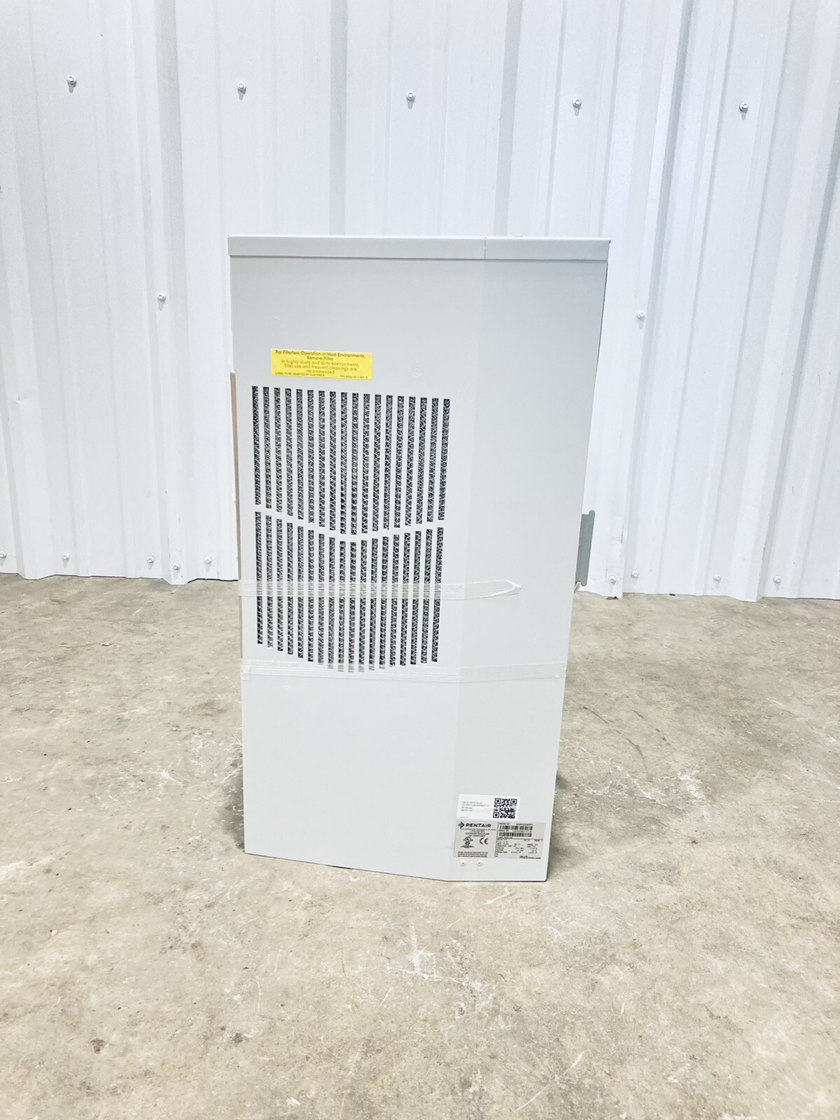 HOFFMAN N280425G050 SPECTRACOOL AIR CONDITIONER 230 v 4000 btu ...