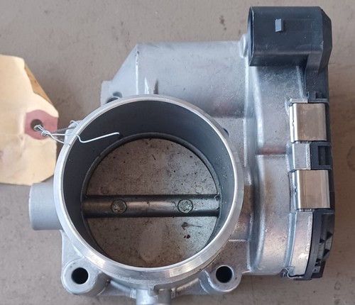06B133062M Used Throttle Body Assembly Fit VW Volkswagen Passat 1.8L ...