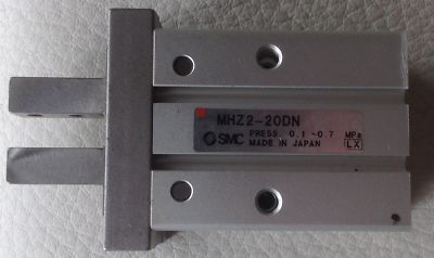 SMC MHZ2-20DN TWO FINGERS PNEUMATIC PARALLEL GRIPPER | eBay