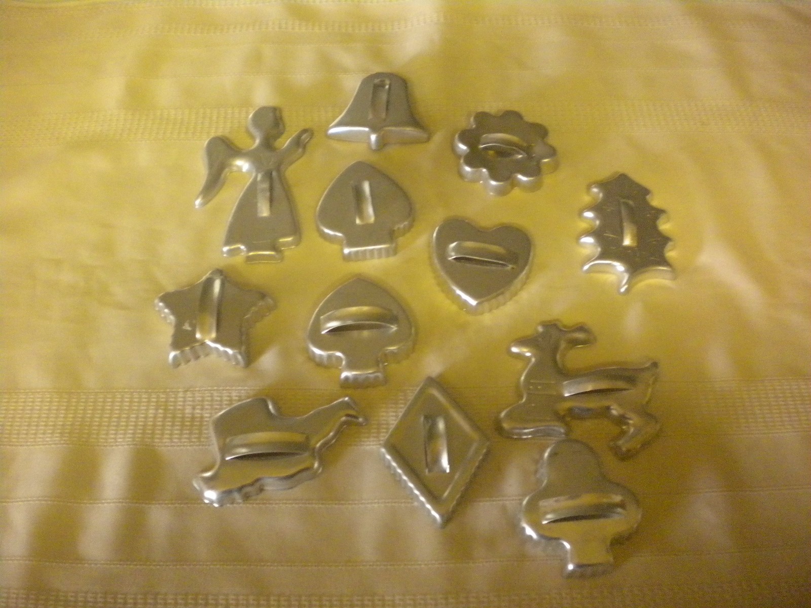 Lot Of 12 Aluminum Cookie Cutter Lot # 6 Different Sizes and Shapes | eBay