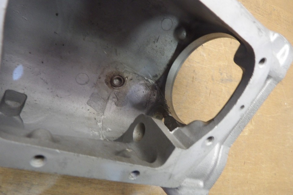 Muncie 010 4 speed case 1966 1967 Chevelle Nova Camaro 1" pin GM ...