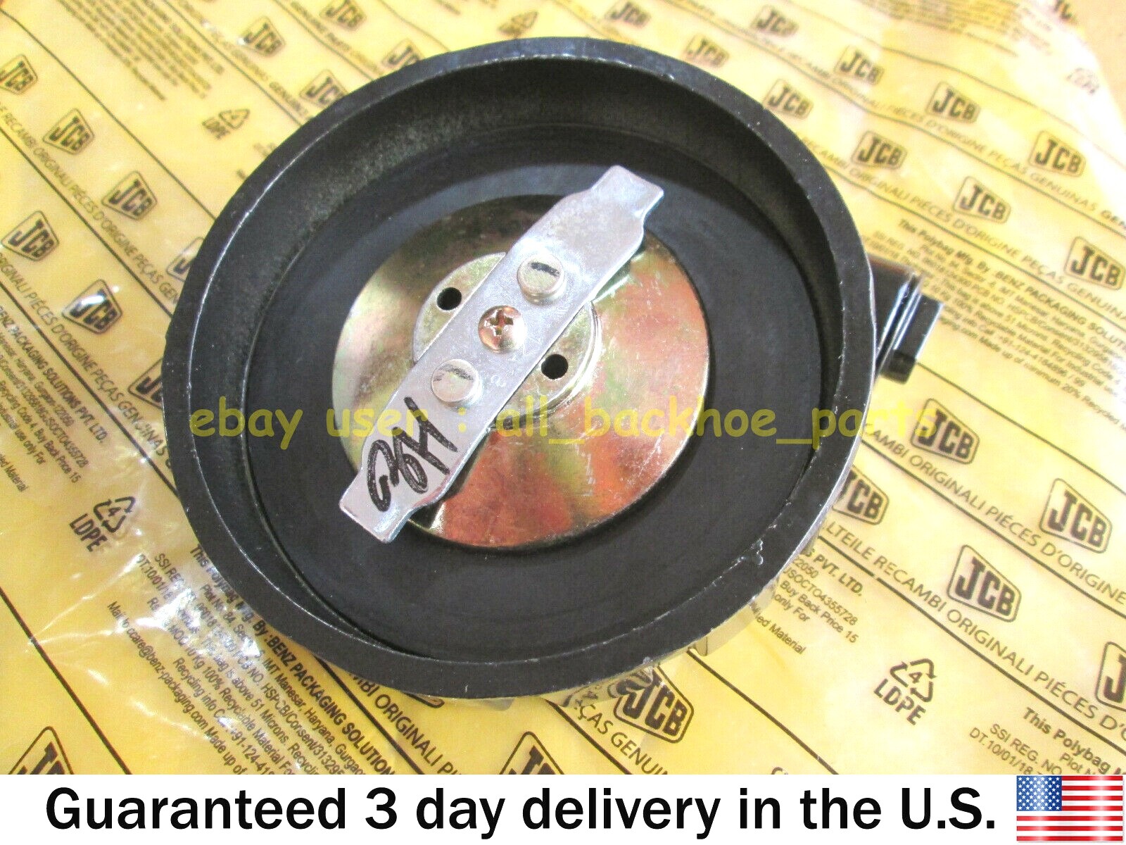 JCB BACKHOE- GENUINE DIESEL FUEL CAP WITH 2 KEYS (123/05892 331/33064 ...