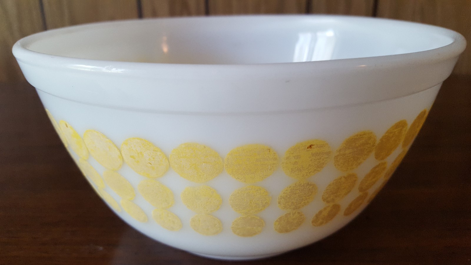 VINTAGE PYREX GLASS BOWL WITH YELLOW DOTS 1 1/2 QUART #402 | eBay