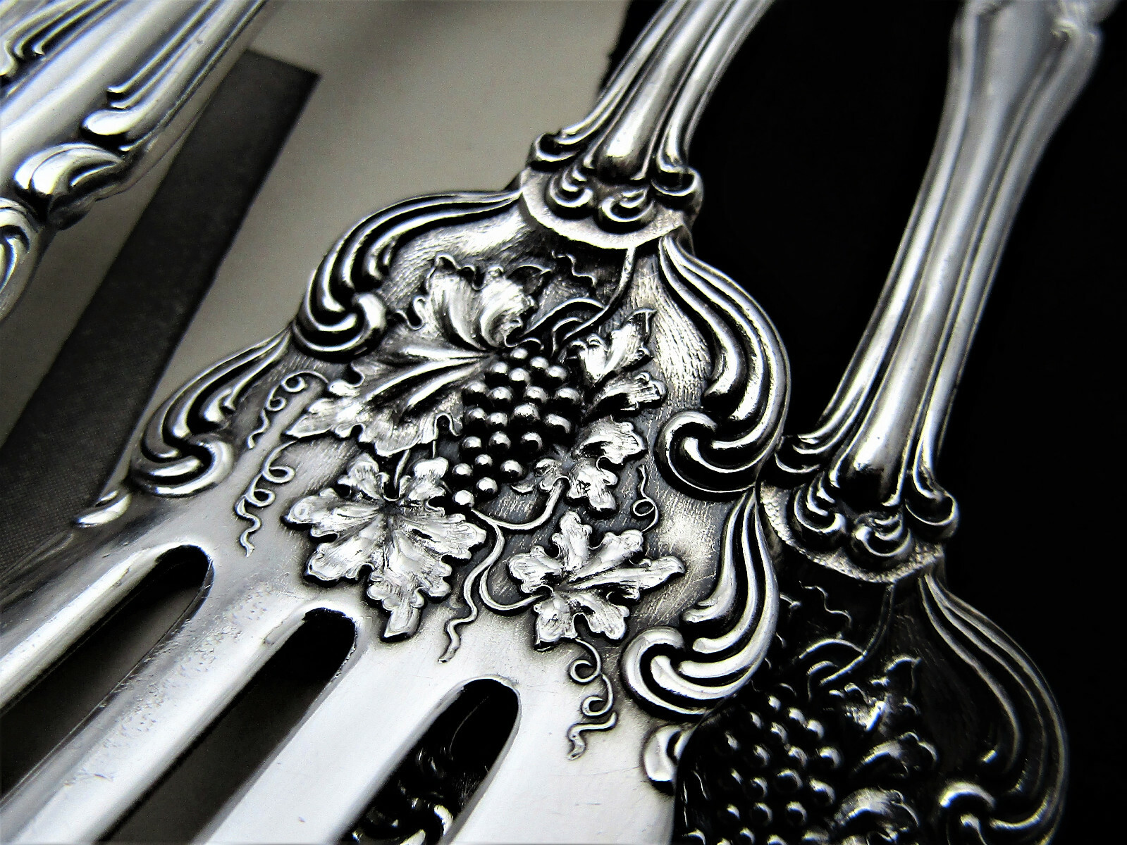 ️ MOSELLE AMERICAN SILVER GRAPE IND SALAD FORK 6 ¼”- SOLD BY PC | eBay