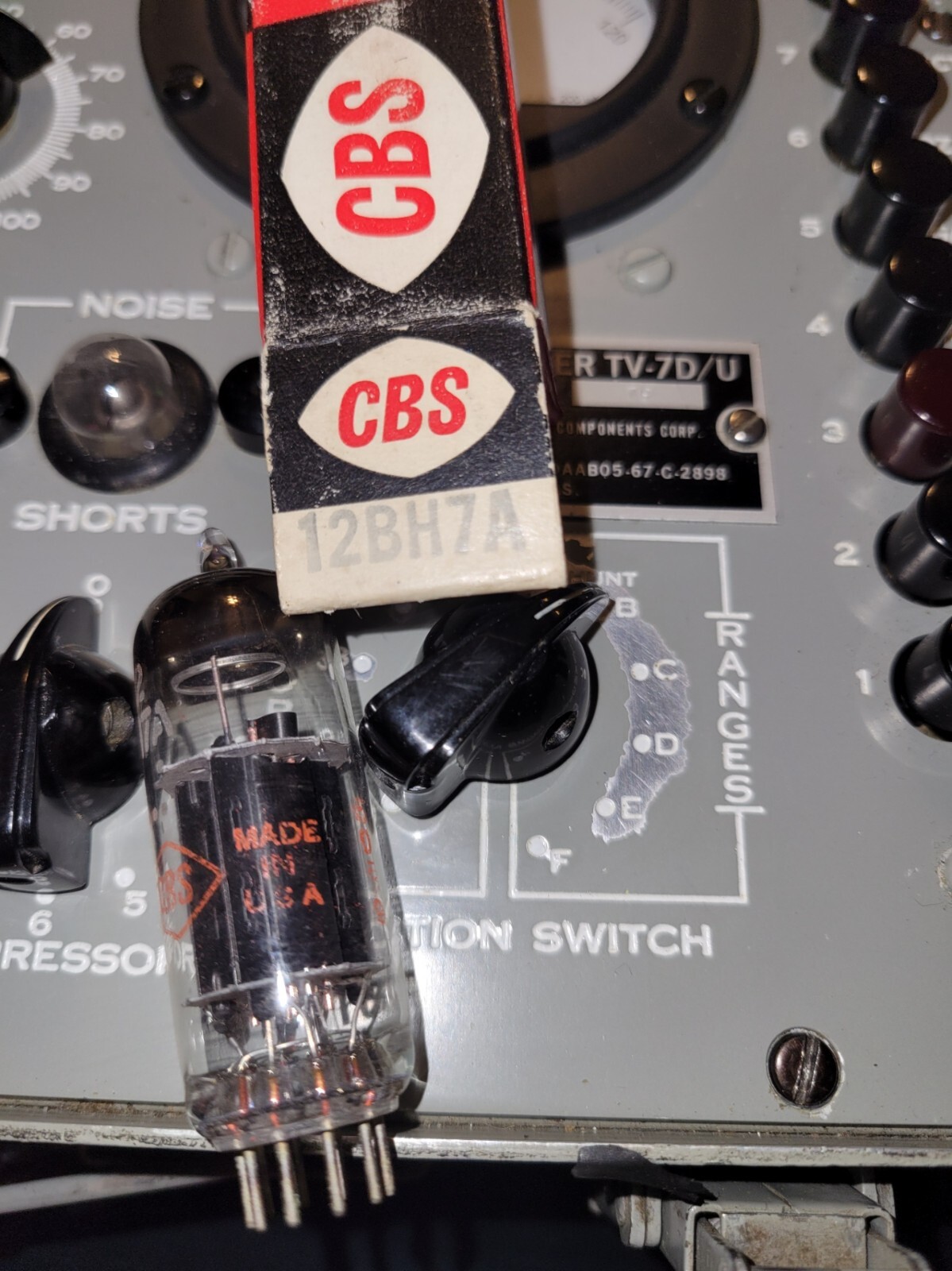 1 Excellent strong new in the box Cbs black plate 12BH7A / 12BH7 tube # ...