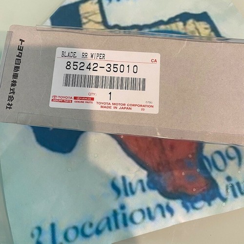 New Genuine OEM Toyota 1996-2002 4Runner Rear Wiper Blade Assy 85242 ...