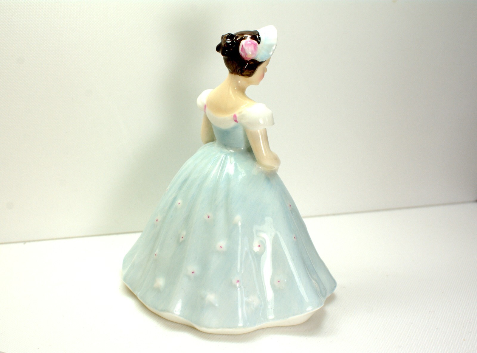 Royal Doulton The Bridesmaid HN2196 Figurine Peggy Davies Wedding ...