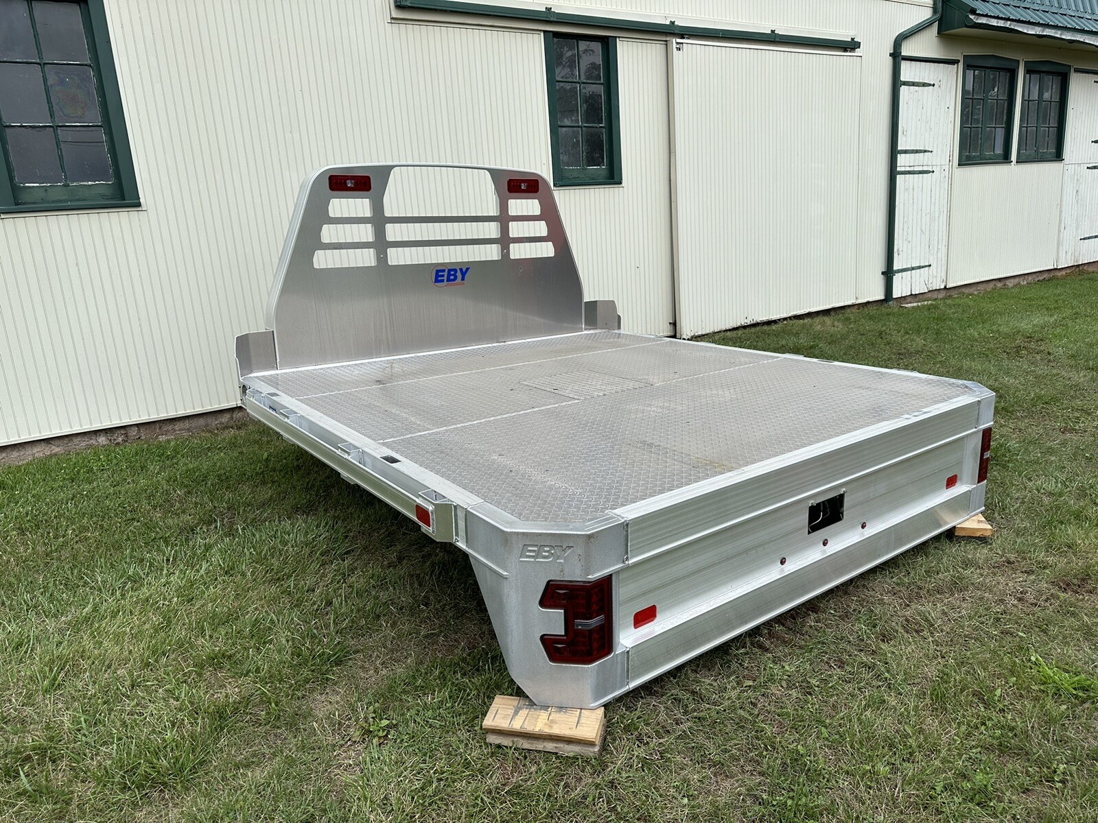 EBY ALUMINUM BIG COUNTRY FLATBED - 8'6" L x 101-1/4" W, 56" CA | eBay