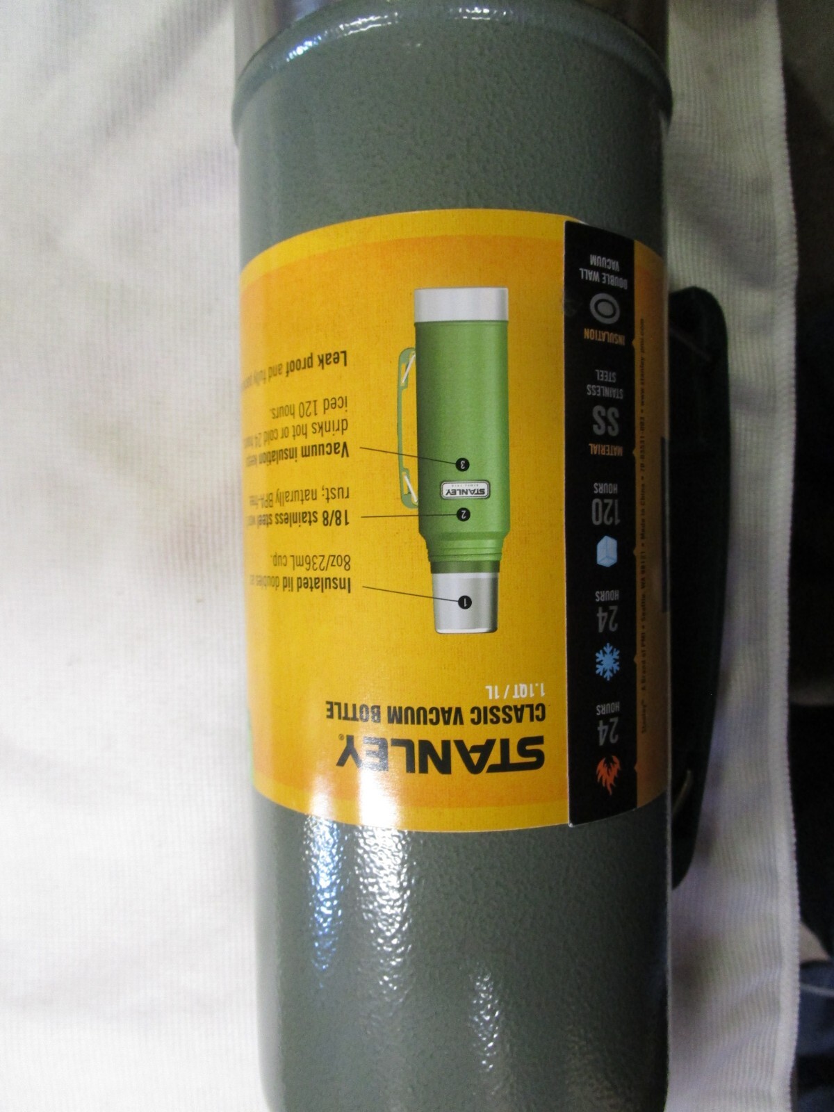Stanley Classic Stainless Steel Vacuum Insulated Thermos Bottle, Green ...