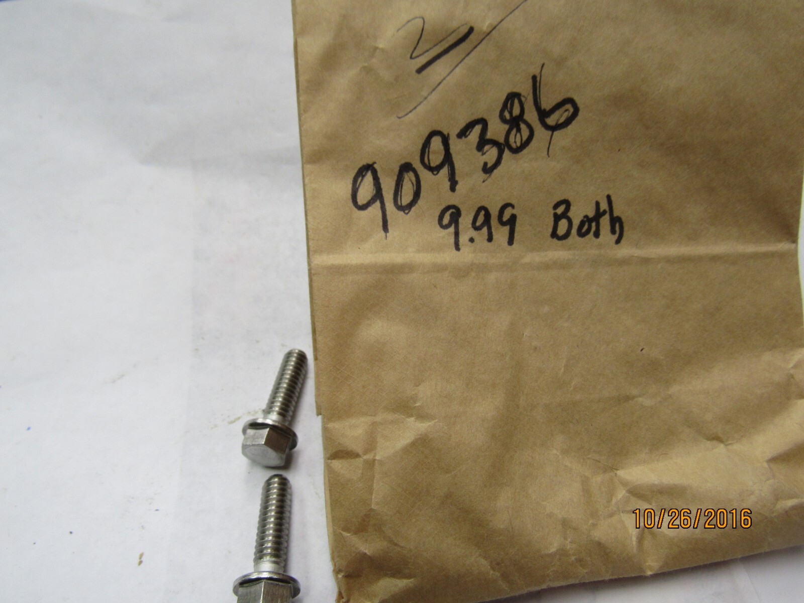 2 NEW OEM OMC JOHNSON EVINRUDE SCREWS 909386 | eBay