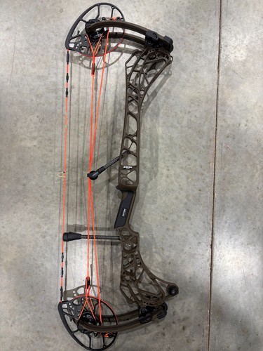 Used Mathews ARC 30, RH Kodiak with Flo Orange Strings | eBay