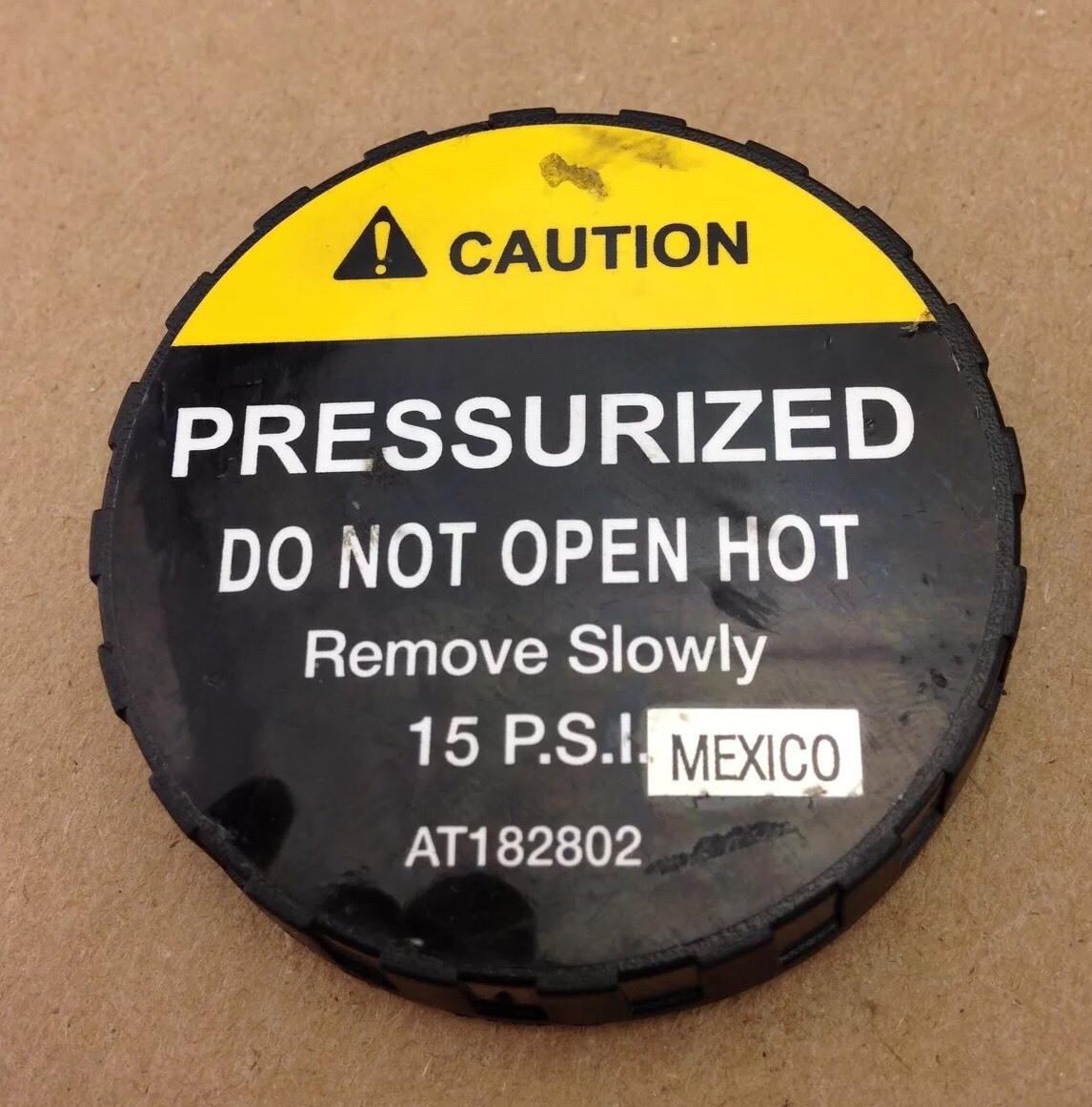 John Deere Original Equipment Filler Cap OEM Radiator 15 PSI AT182802 ...