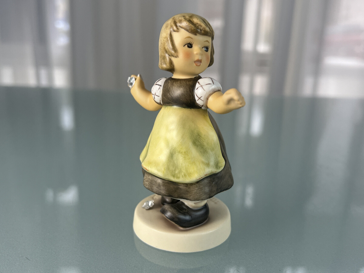 Hummel Figurine 912 / B Liesl 3 7/8in 1 Choice Top Zustand | eBay