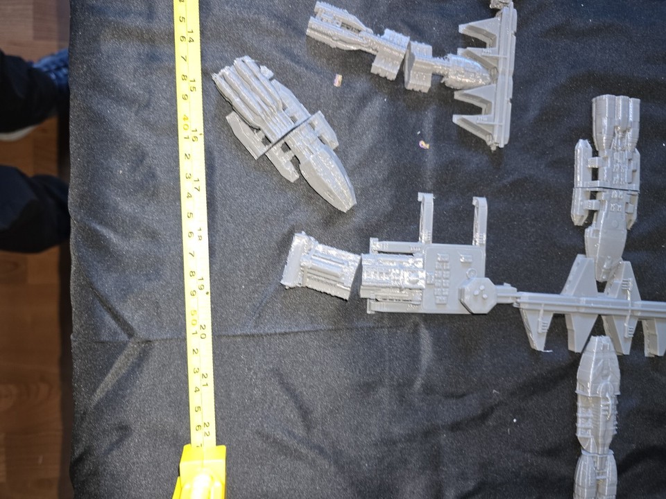 Modern BATTLESTAR GALACTICA Scorporion Fleet Ship Yard Display Model 15 ...