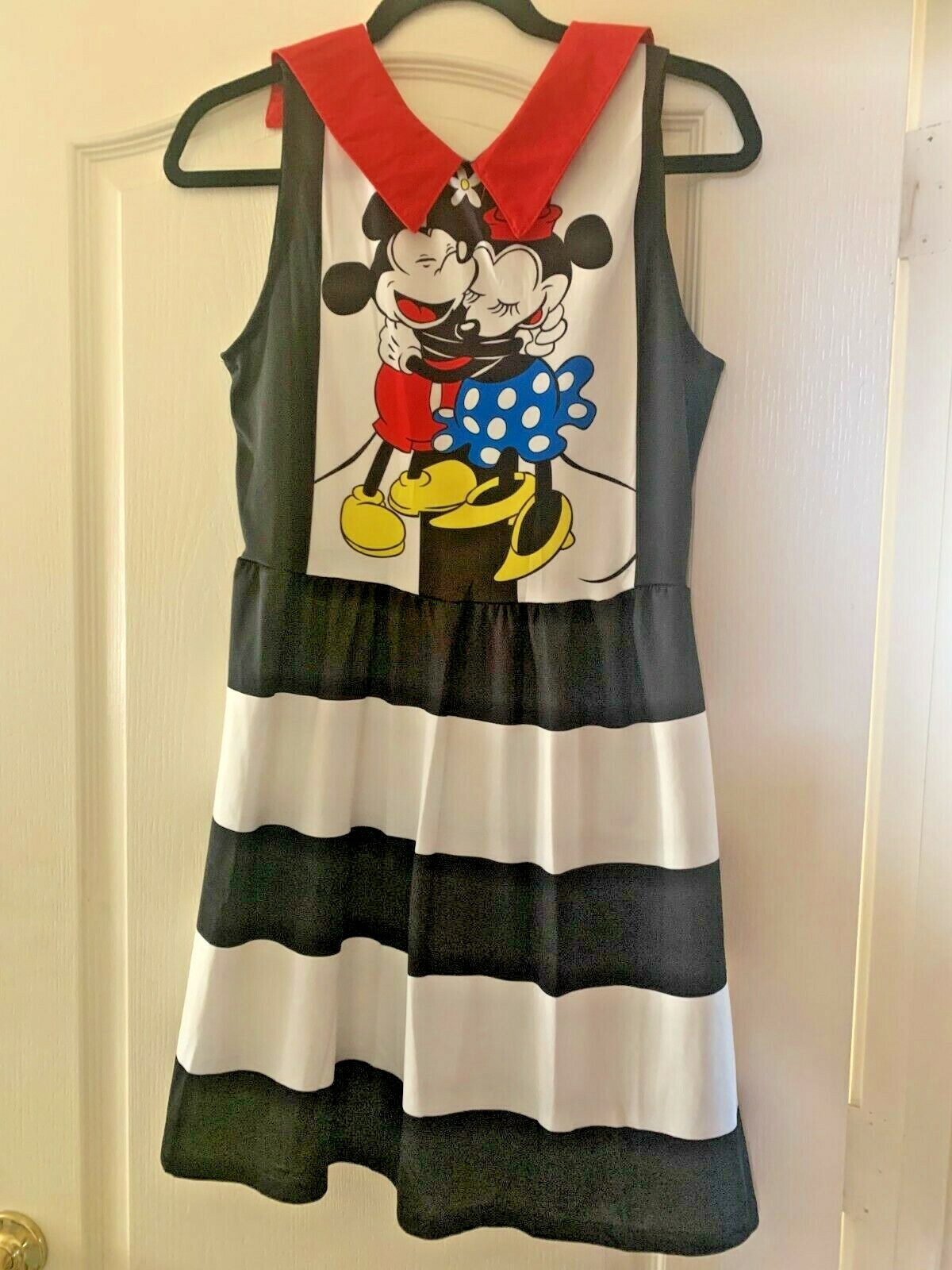 Super fun Disney Mickey Mouse dress - Gem