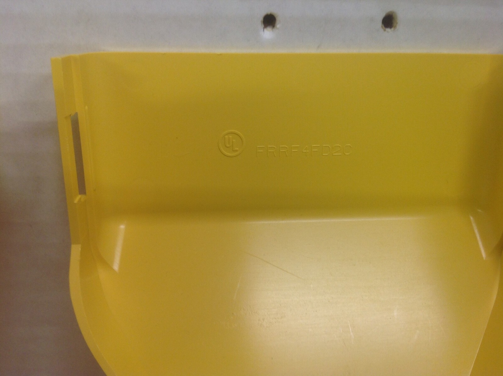 PANDUIT FRRF4FD2 YL 4x4 FiberRunner to 2x2 Fiber Duct Reducer w/Cover ...