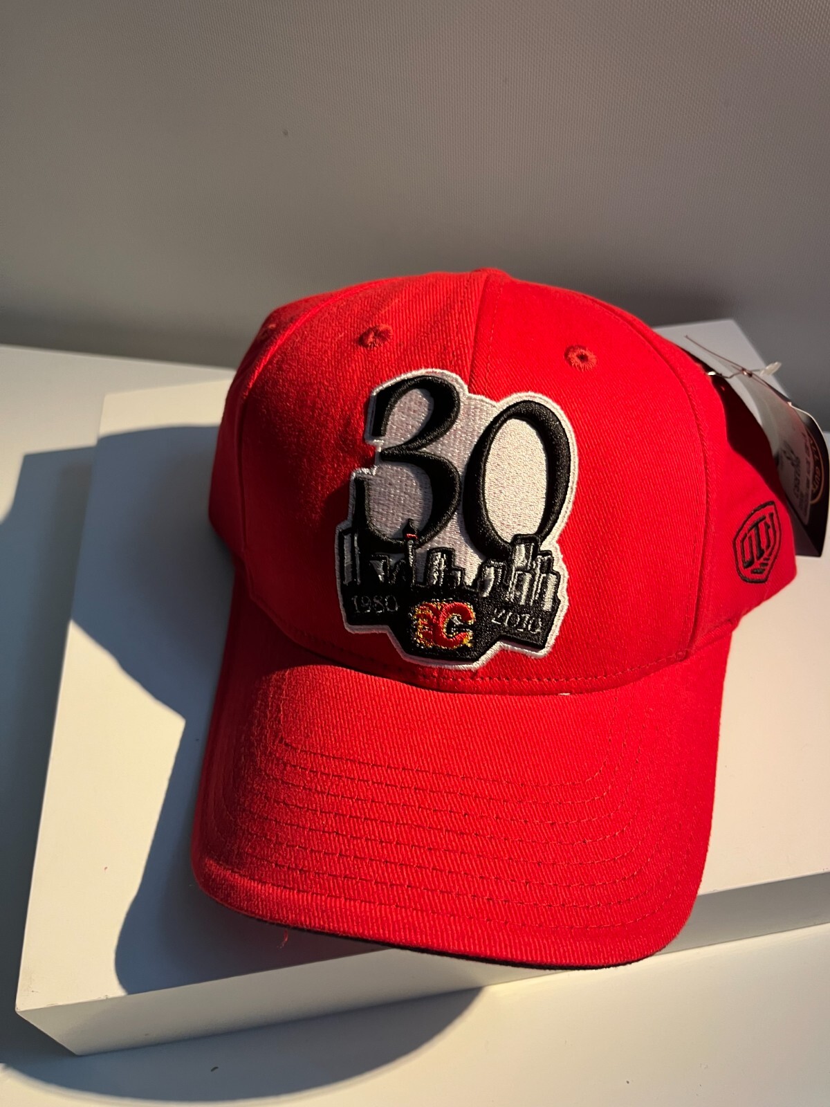 Calgary Flames Hat OTH OLD TIME HOCKEY 2010 30th year anniversary patch ...