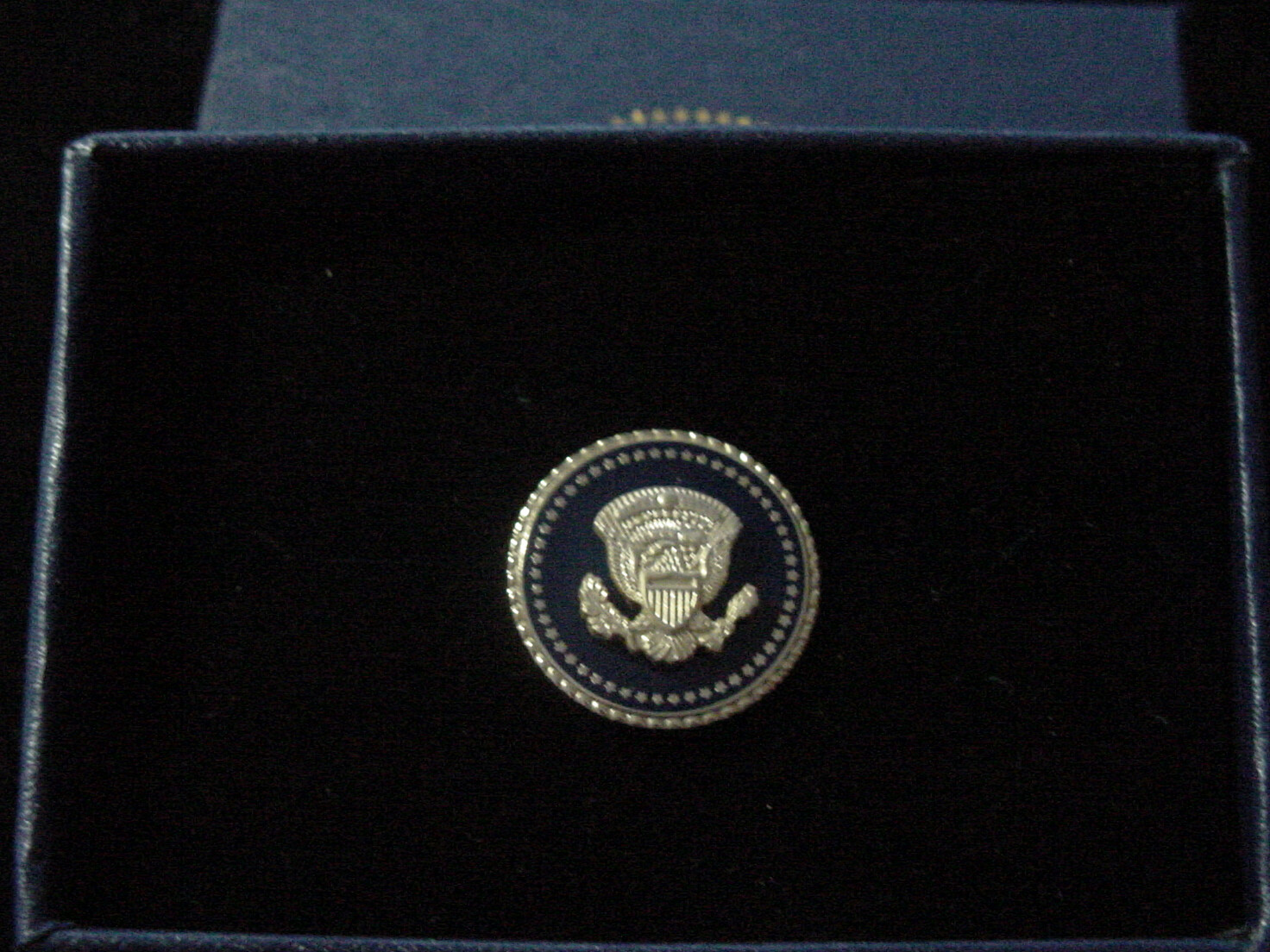 President George H. W. Bush Lapel Pin -Free Shipping in the US. | eBay