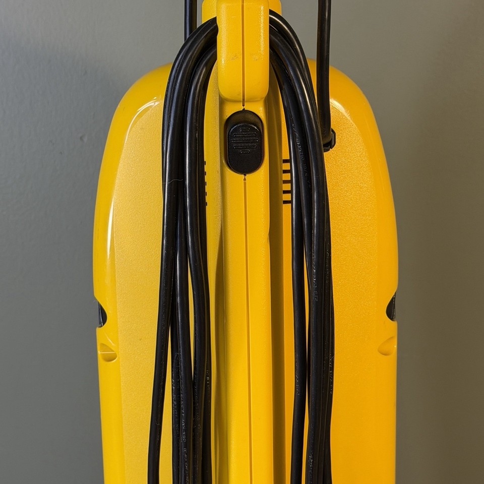 Yellow Eureka The Boss 402 A-1 SuperLite Bagless Upright Vacuum Works ...