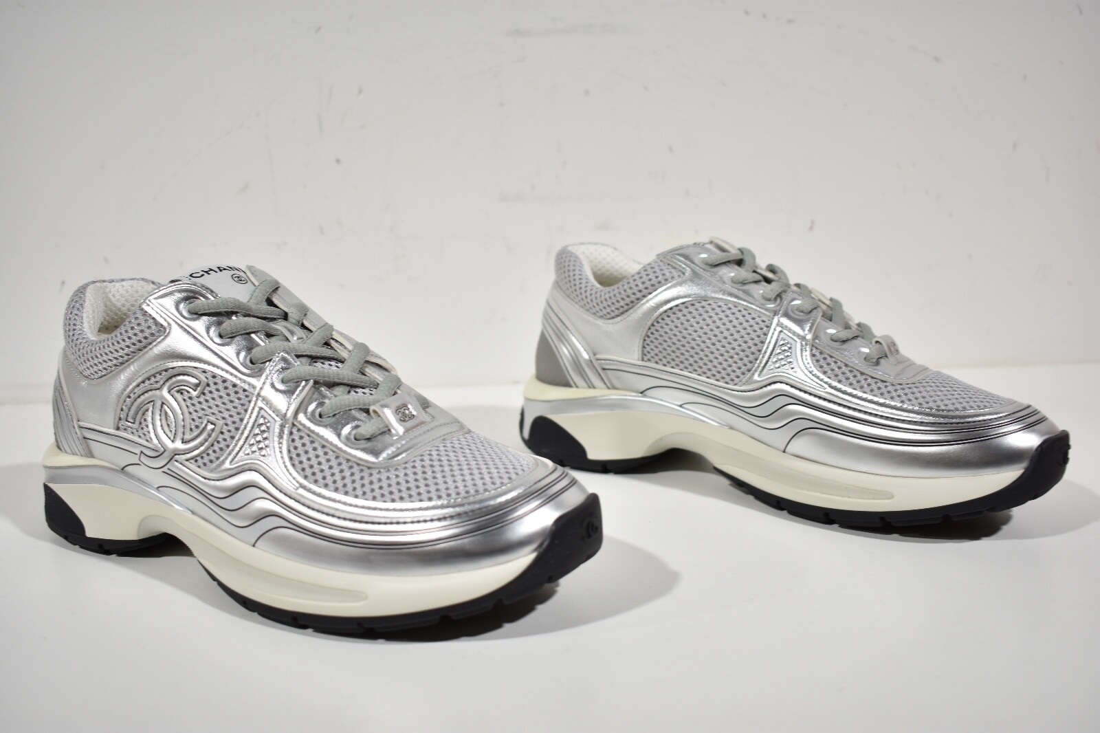 Chanel 23C Gray Silver Metallic CC Logo Lace Up Flat Runner Trainer ...