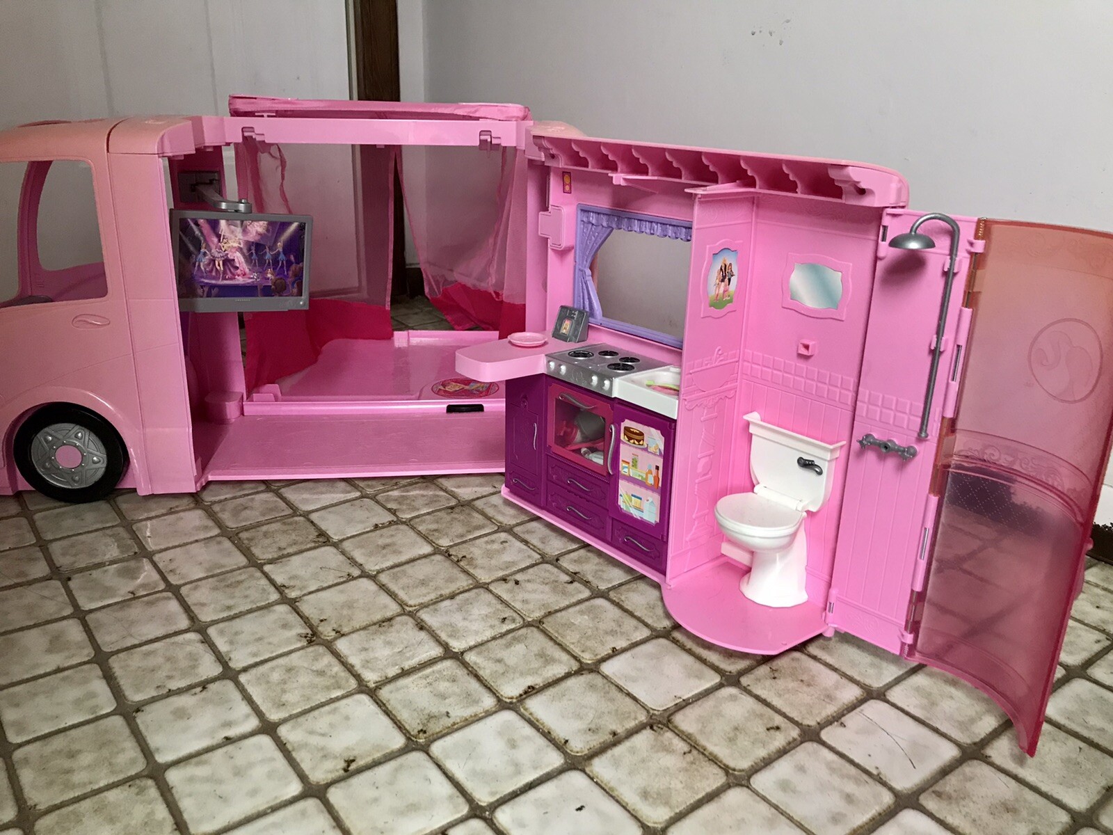 2008 Barbie Glamour Camper RV Pink Vacation Van Pop out Tent | eBay