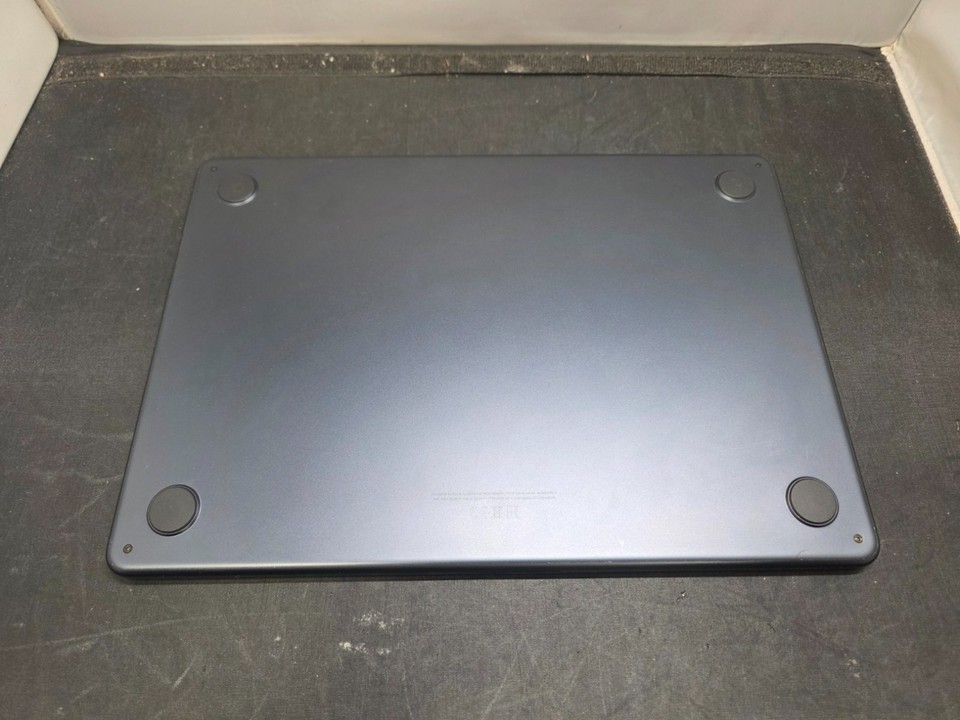 Apple MacBook Air 2024 13-inch M3 Chip, 8GB RAM, 256GB SSD Midnight ...