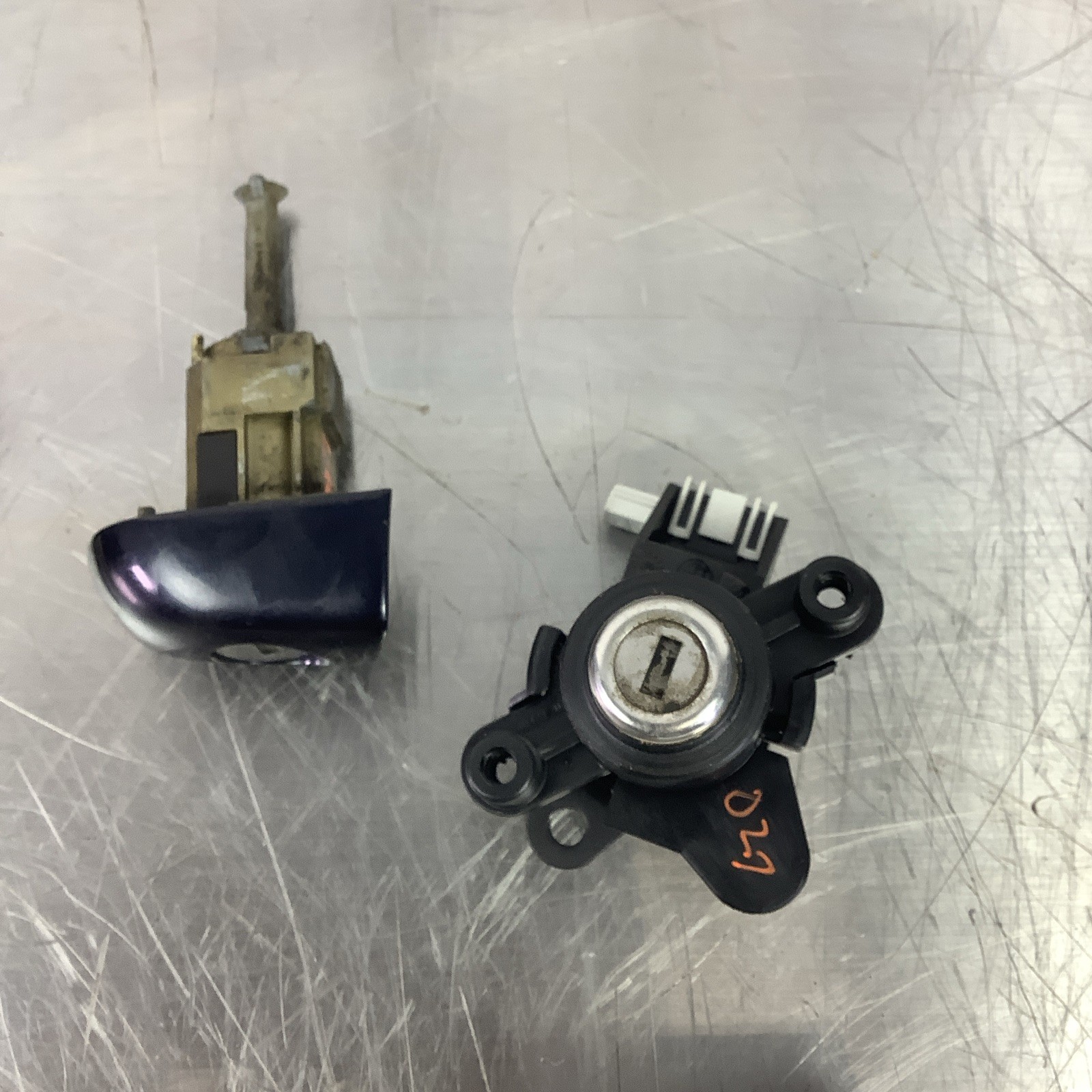 05 BMW 330 E46 IGNITION SWITCH DOOR KEY ENGINE COMPUTER ECM DME ECU ...