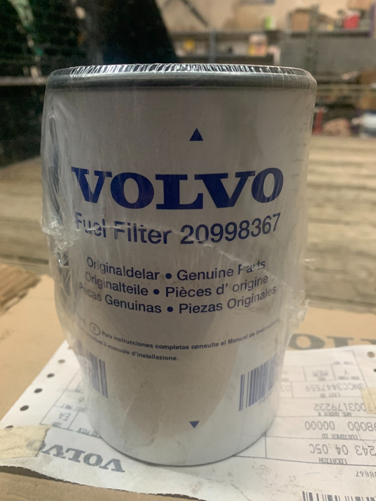 VOLVO 20998367 - Fuel filter cross reference