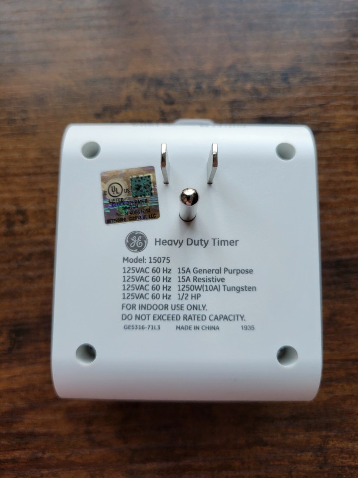 GE 24-Hour Heavy Duty Indoor Plug-in Mechanical Timer, 2 Grounded ...