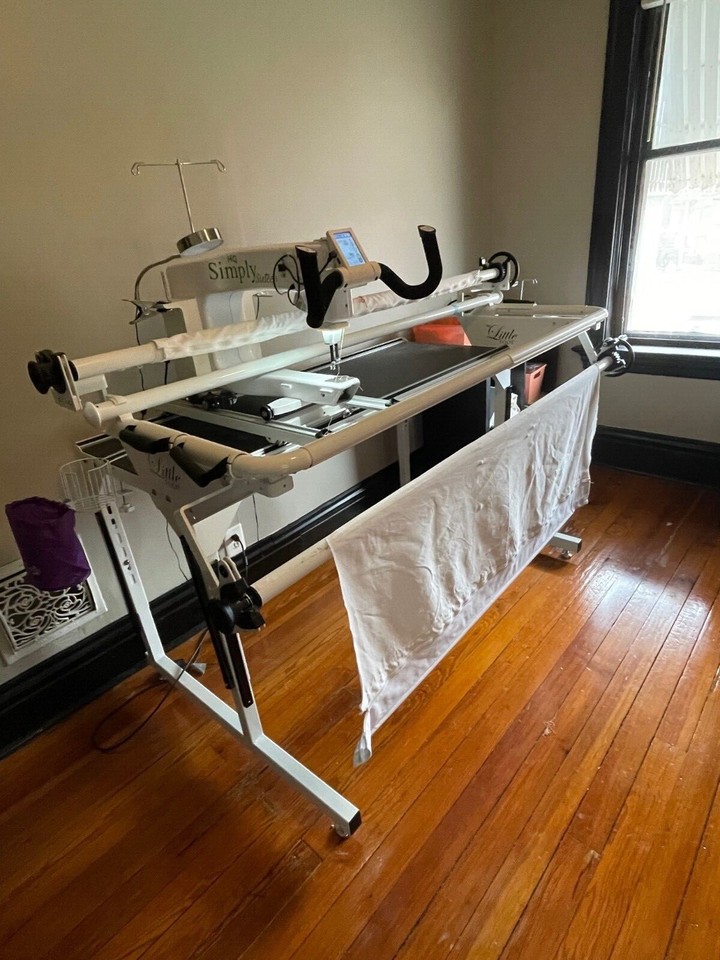 Handi Quilter Simply Sixteen 16 Long Arm Machine & 5' Frame with Little ...