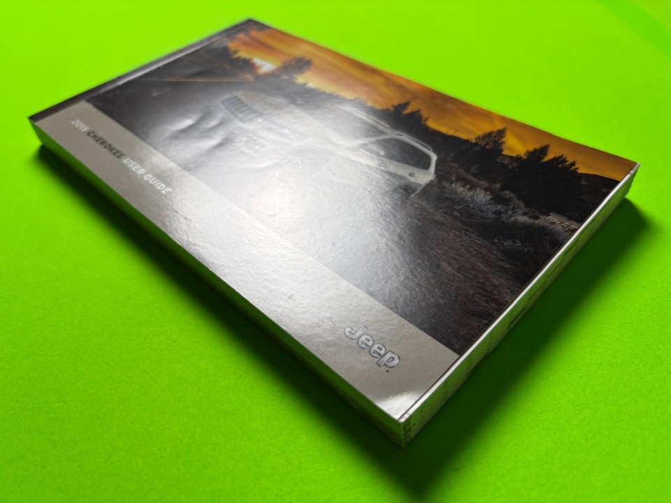 2019 Jeep CHEROKEE Factory User Guide Owners Manual Set & Case *OEM* | eBay