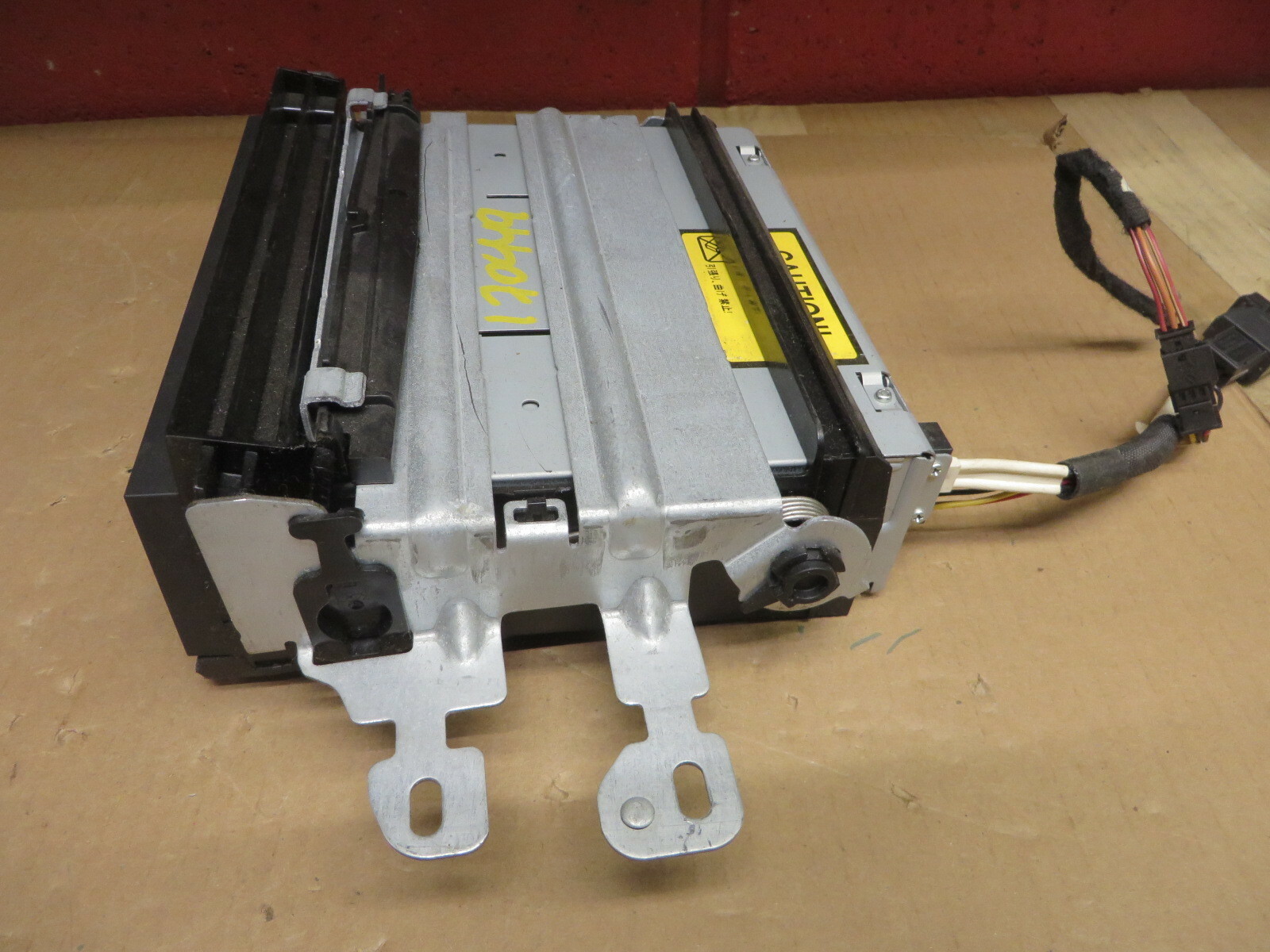 MERCEDES BENZ AUDIO CD FACTORY DASH UNIT OEM # 2118705390 # 2118706189 ...