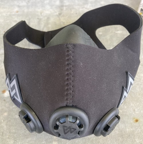 ELEVATION Training Mask Original 2.0 Workout Size MEDIUM 150 - 249 lbs ...