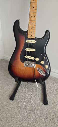 Fender Stratocaster Vintera 1970s Sunburst Electric Guitar & Case Good Condition | eBay UK